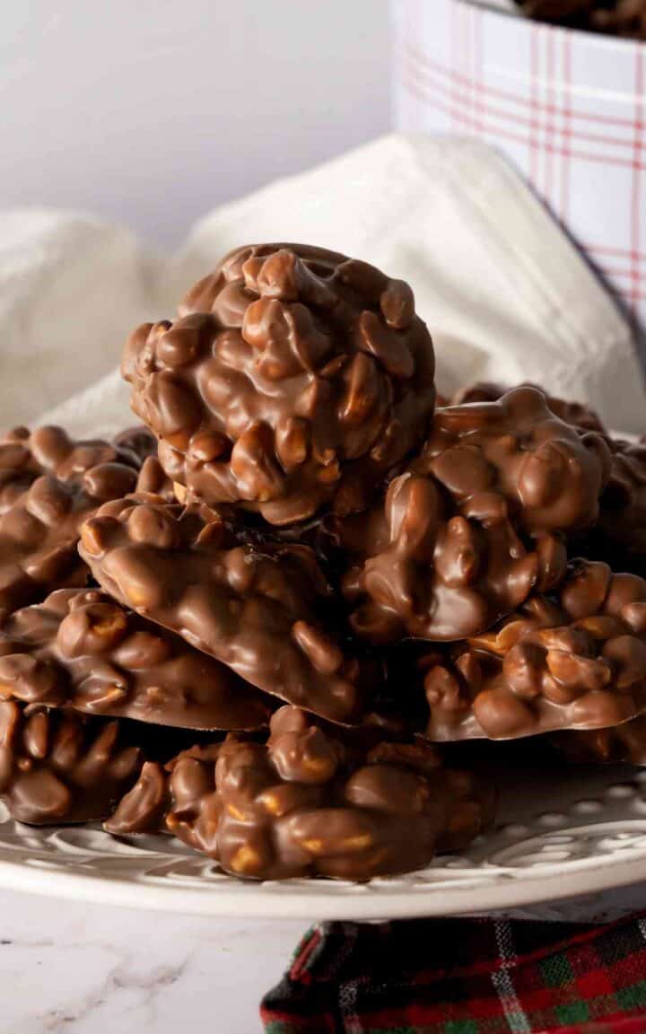 Delicious Peanut Clusters: Easy Slow Cooker Recipe - Popular Recipes