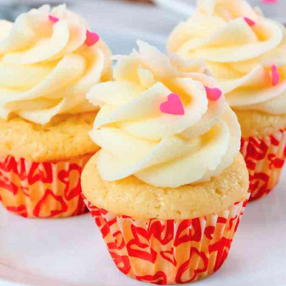 Mini Vanilla Cupcakes - Popular Recipes